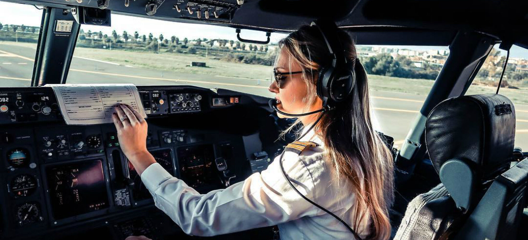 De lucht in met Nederlands meest sexy pilote: Michelle Gooris