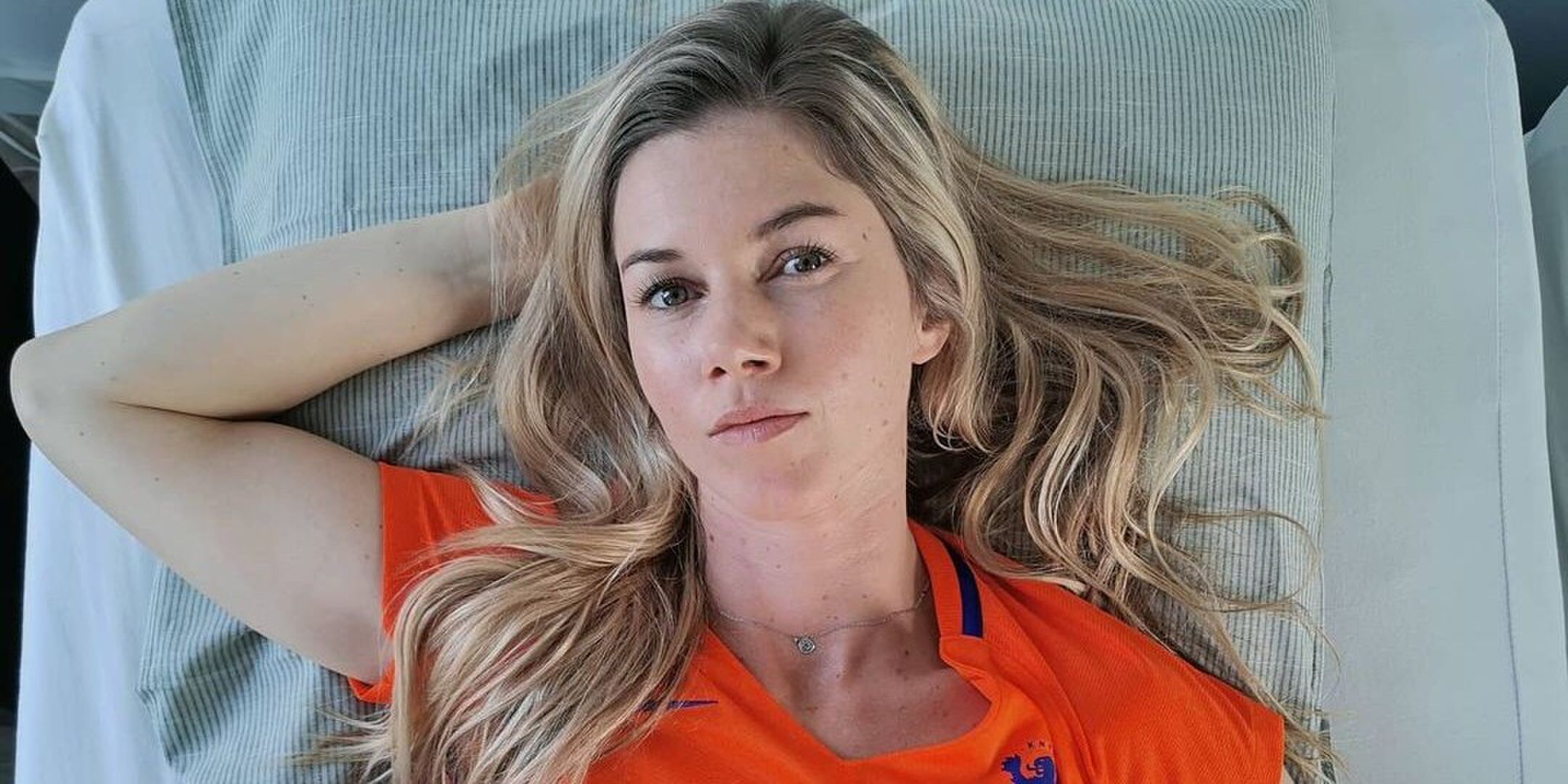 Anouk Hoogendijk onthult schrikbarende salaris als voetbalster