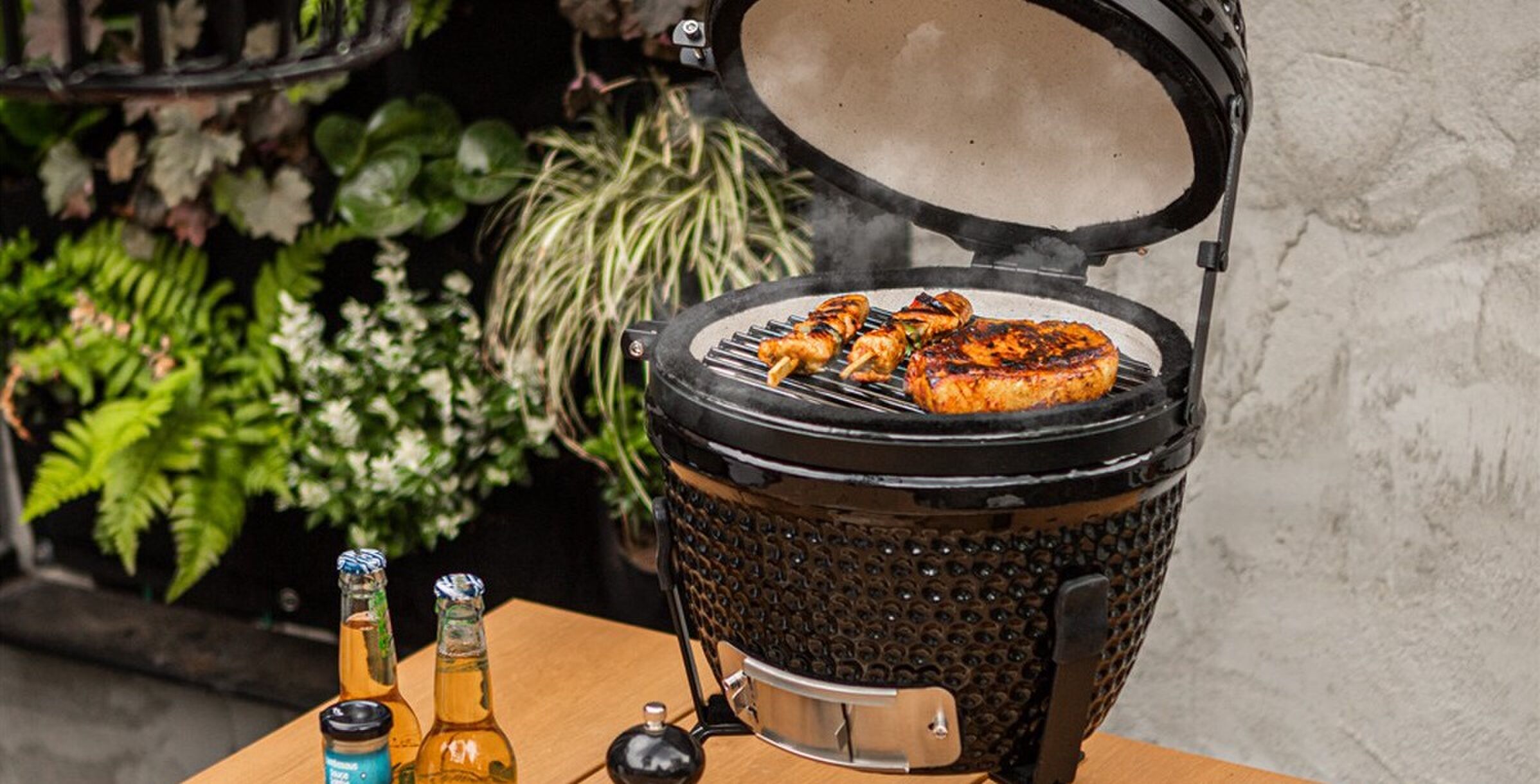 Lidl verkoopt nu een eivormige BBQ voor spotprijsje | MAN MAN