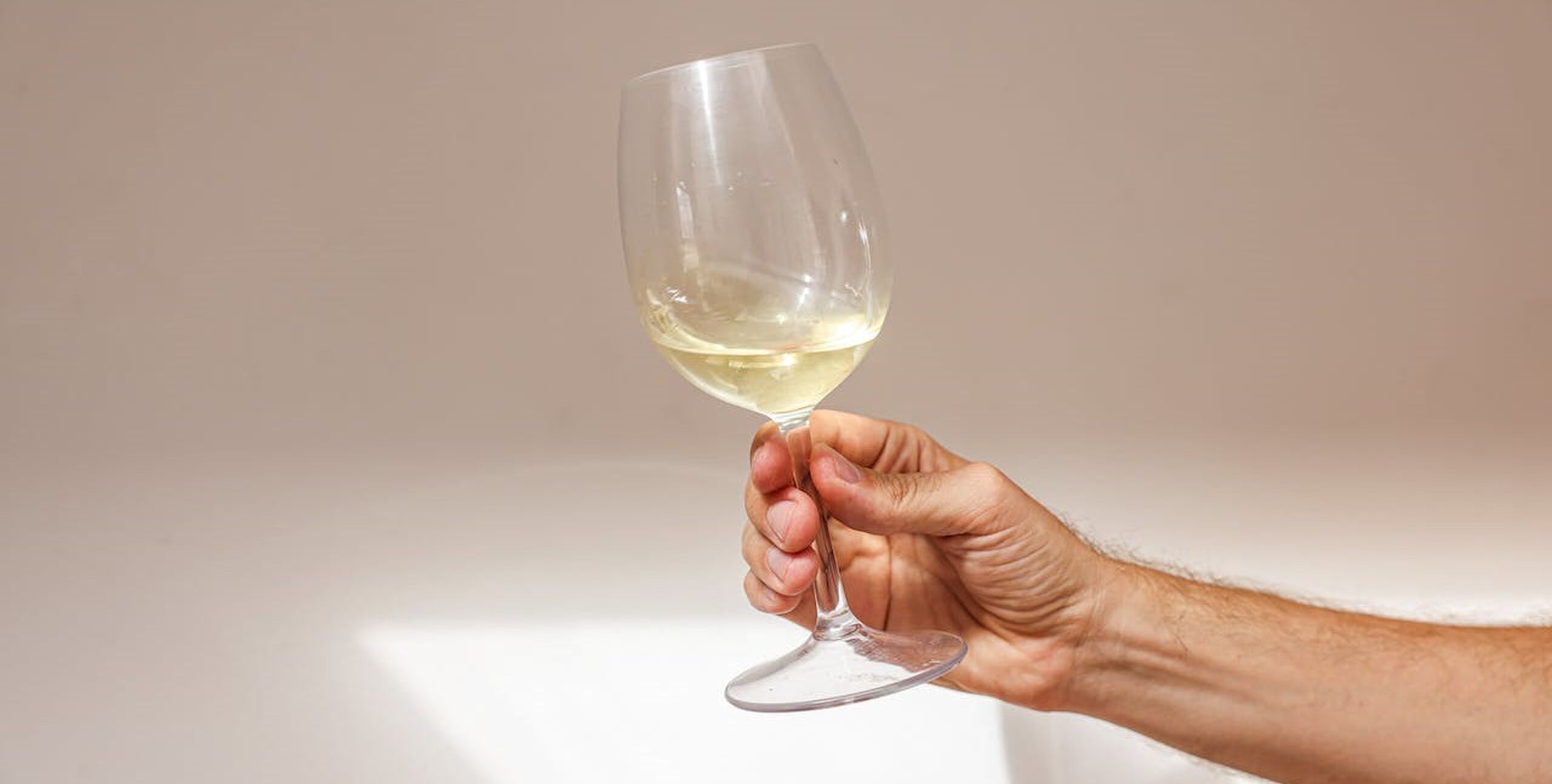 De top 10 beste witte wijnen van de ALDI