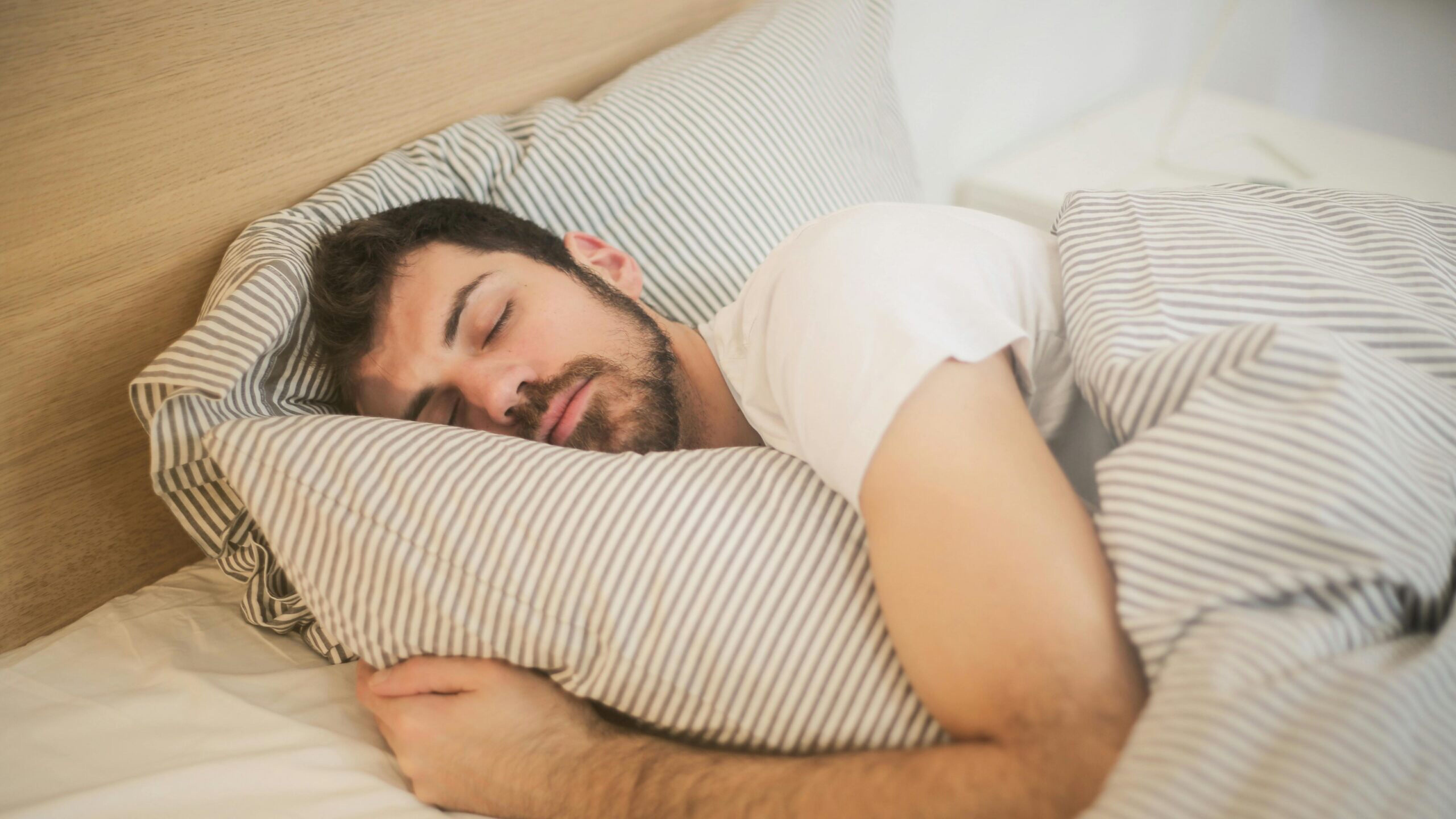 Is het gezonder om met een open raam te slapen?