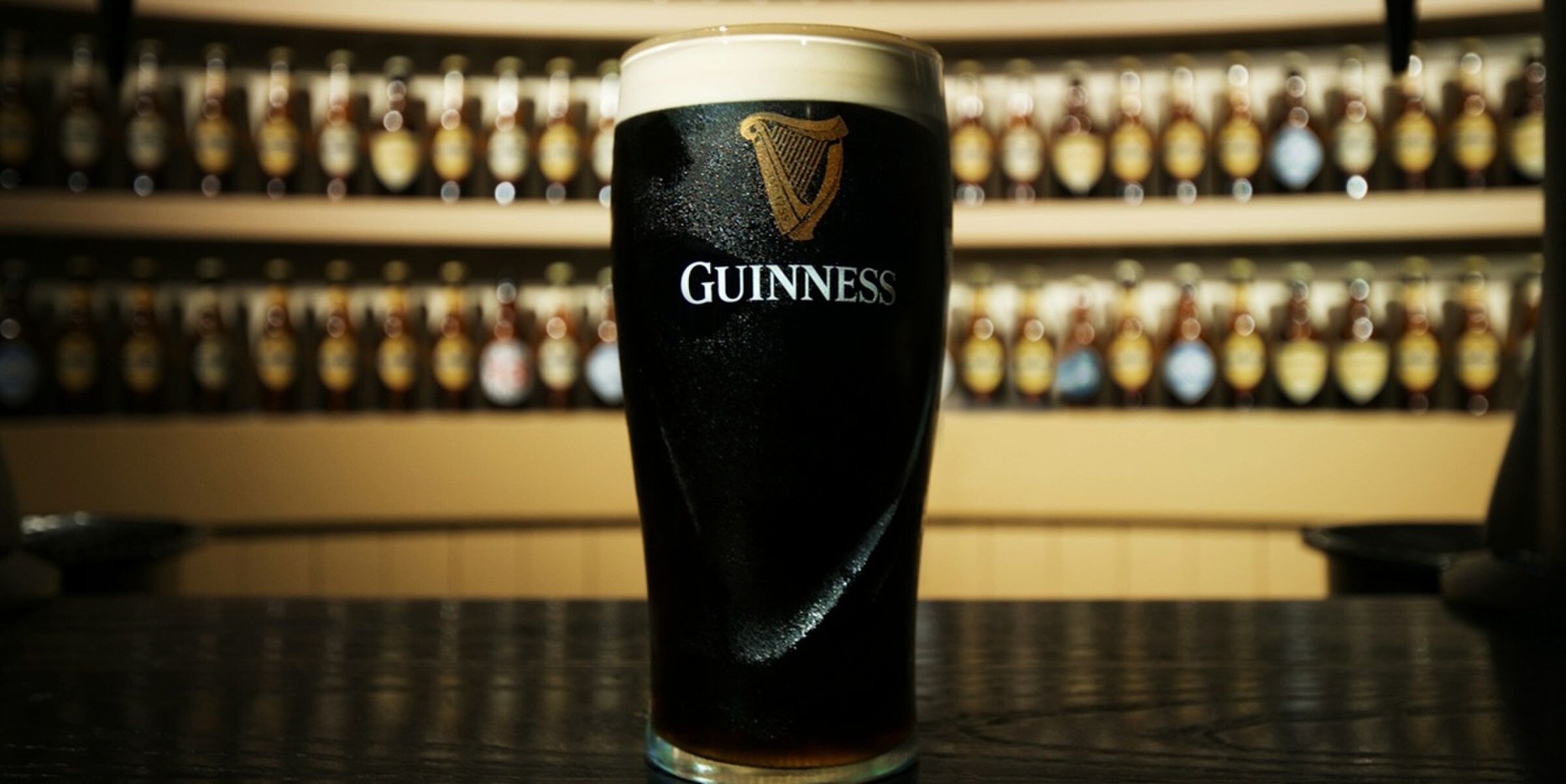 Tekort aan Guinness op Saint Patrick's Day door trend 'Split the G'