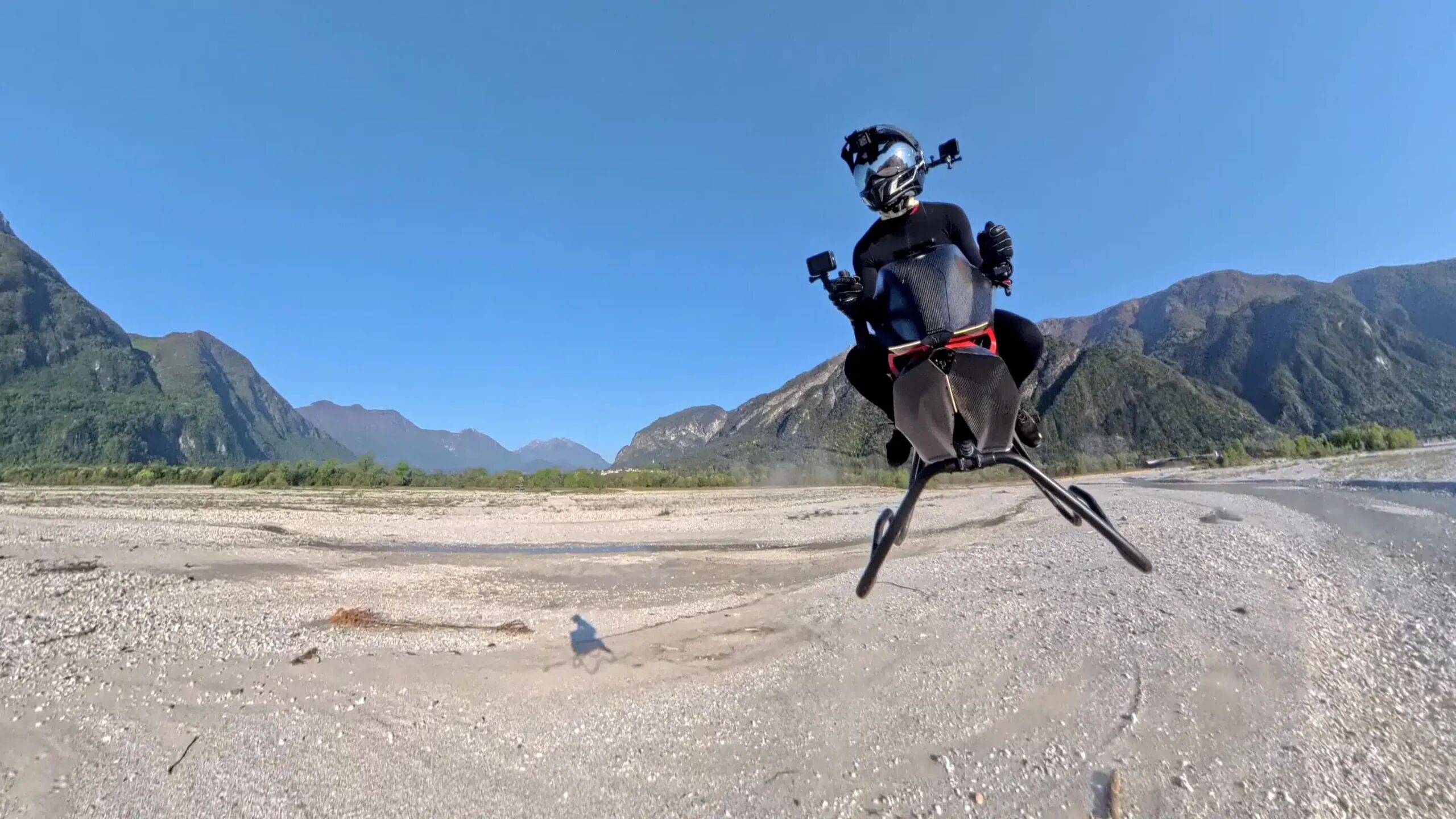 Beelden: Volonaut Airbike is de eerste vliegende scooter ter wereld