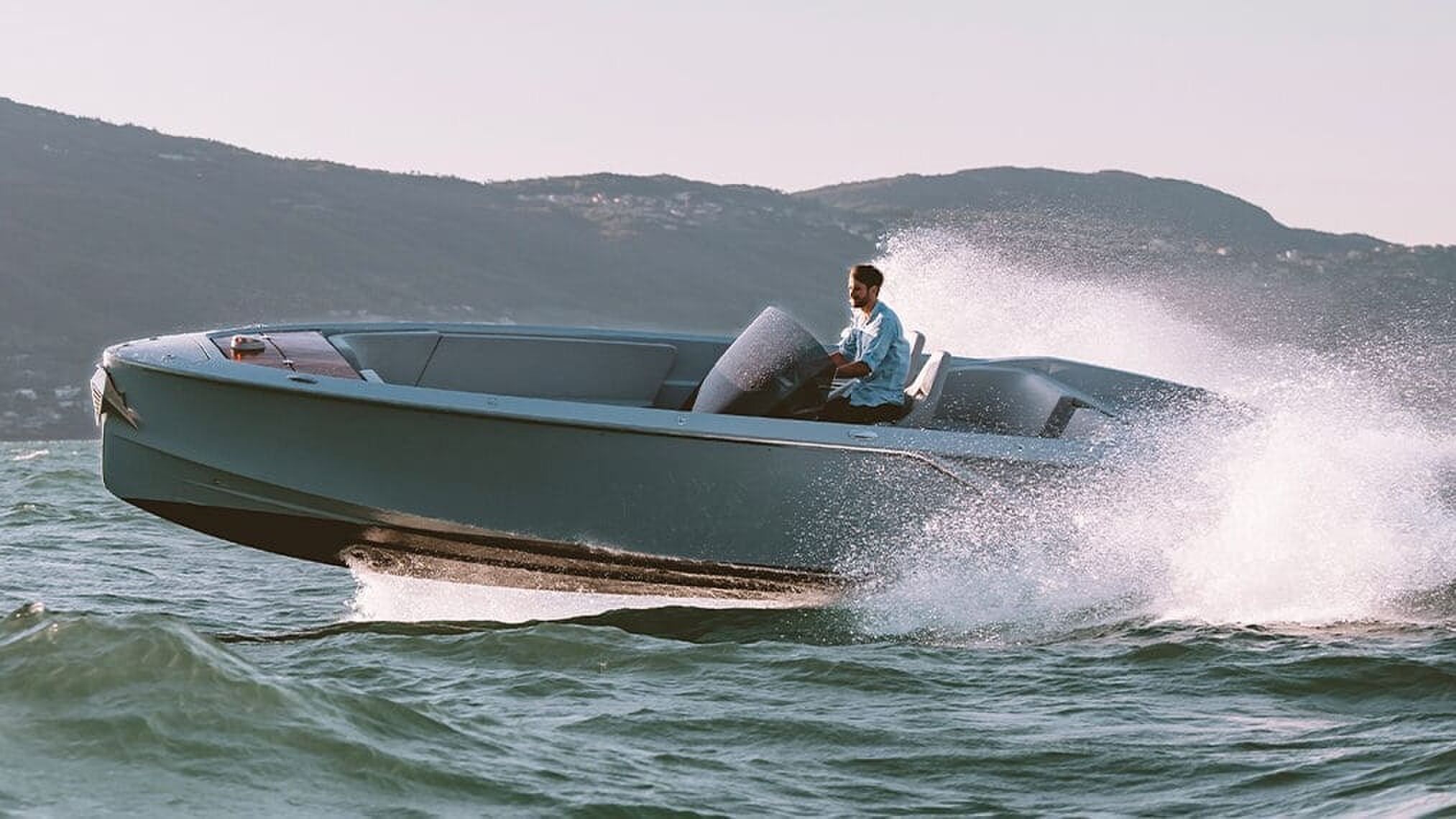 Porsche lanceert volledig elektrische speedboot t.w.v. € 500.000,-