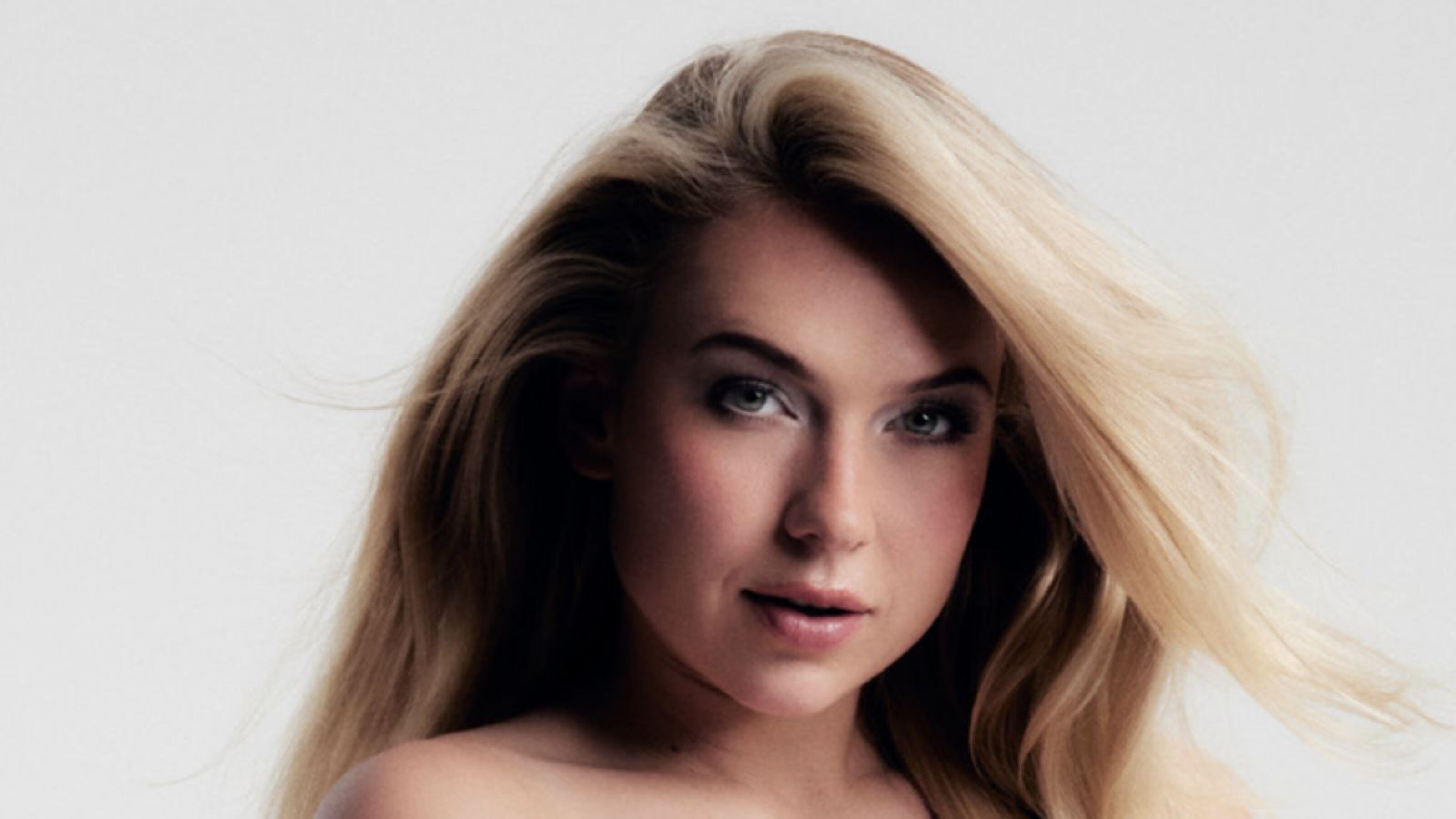 Playboy zet een throwback online van de fotoshoot met Joy Beune