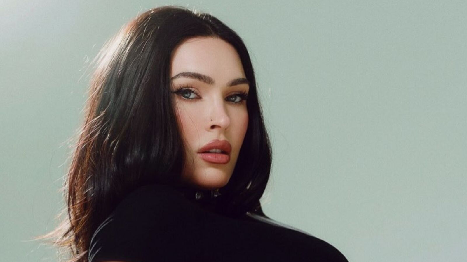 Megan Fox zet Instagram in vuur en vlam met spannende foto's