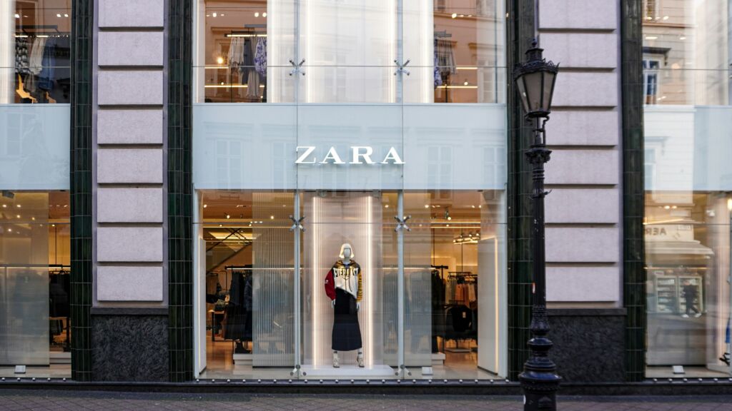 Zara-blunder: Curaçao blijkt moeilijk te spellen op voetbalshirt