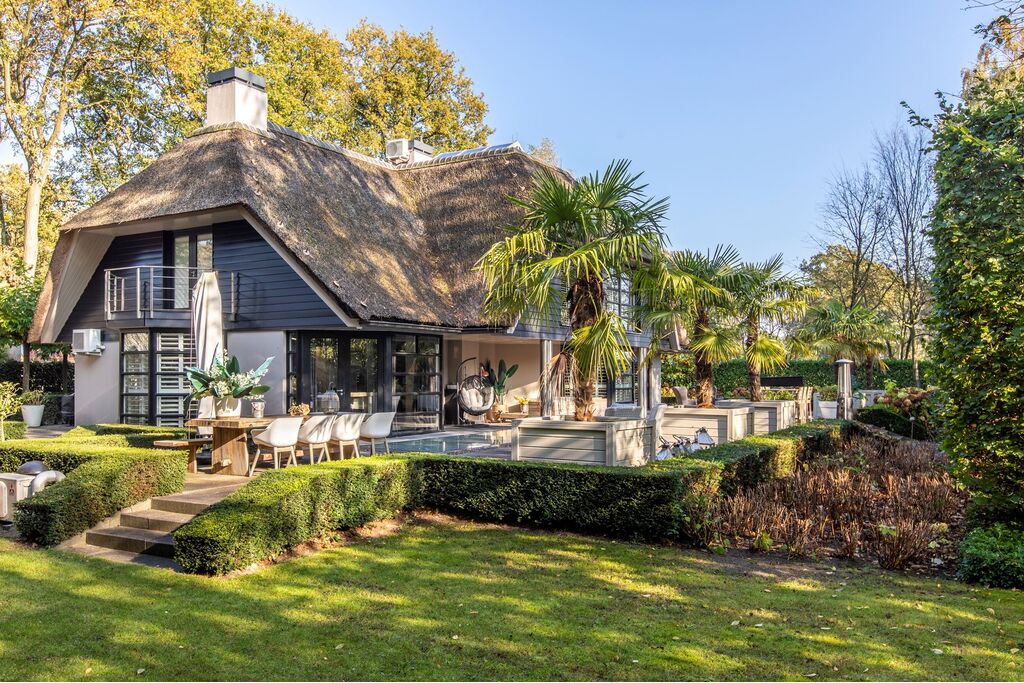 Gordon verhoogt de vraagprijs van zijn miljoenenvilla in Blaricum (Funda)