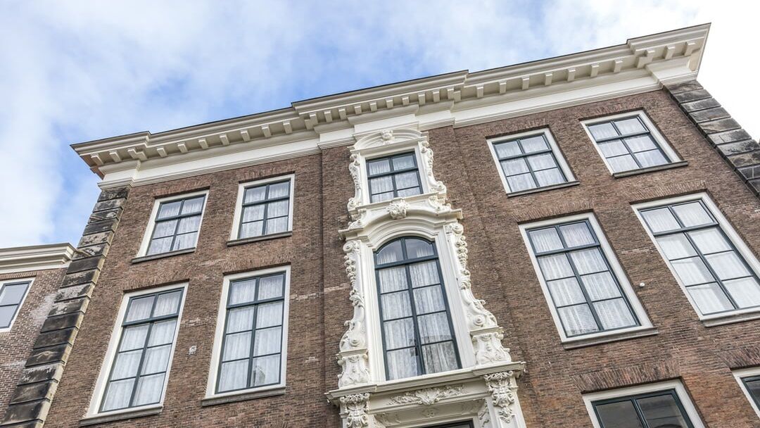 Funda: stadspaleis midden in Middelburg te koop voor € 3,3 miljoen