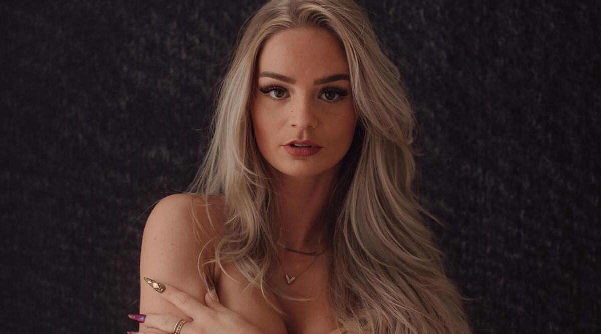 Temptation Island-deelneemster Shirley Cramer gaat uit de kleren