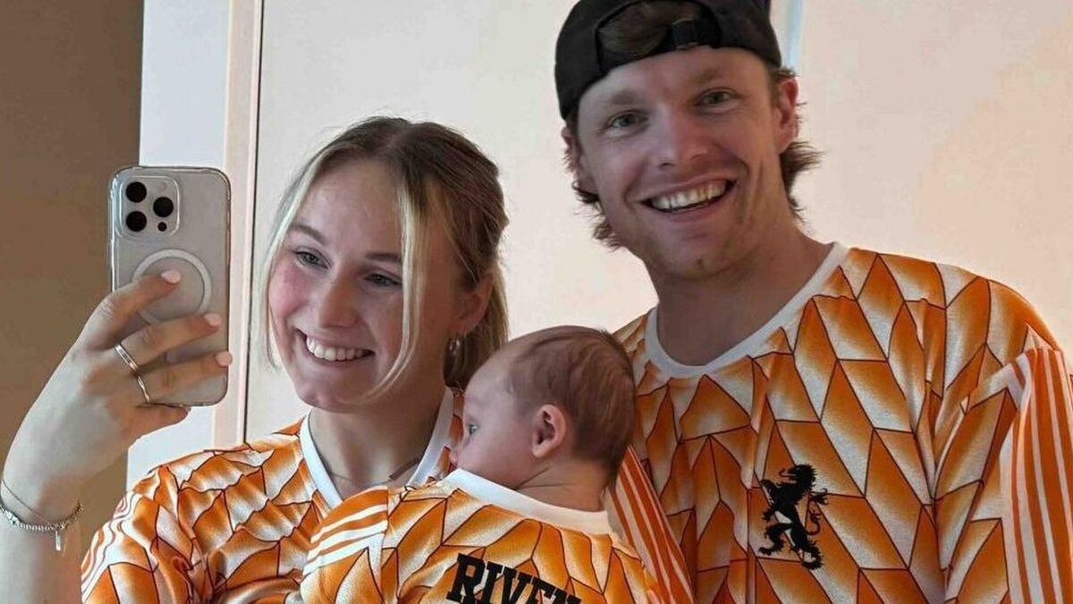 Enzo Knol heeft flinke autopech op weg naar wedstrijd Nederland