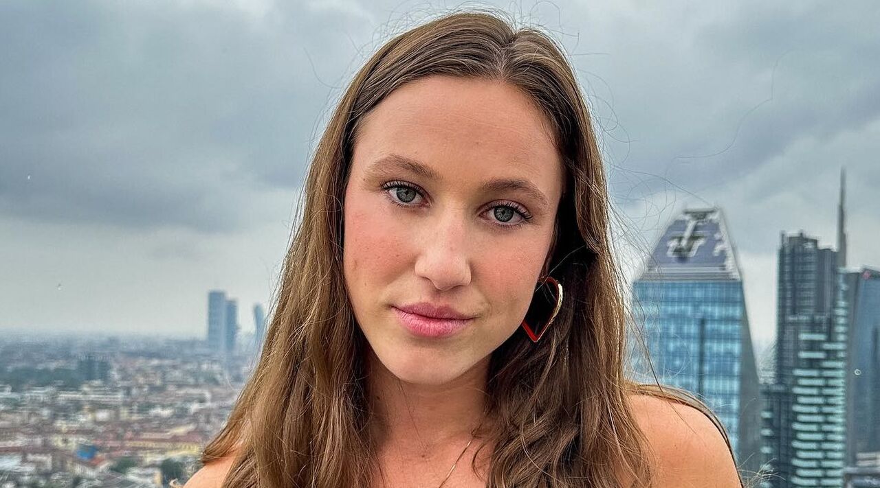 Suzanne Schulting geniet in bikini van het Nederlandse zonnetje