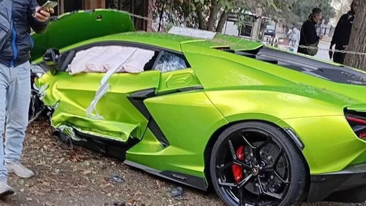 Total loss: testrit met Lamborghini Revuelto eindigt in crash