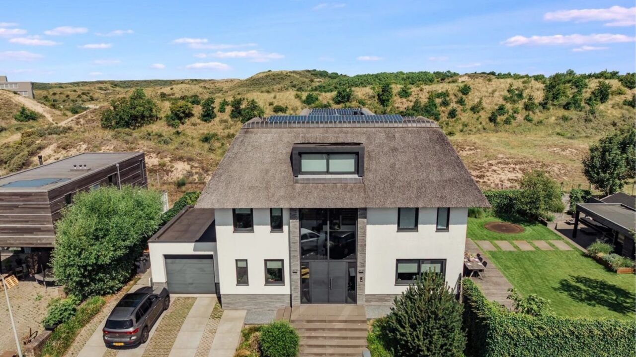 Superstijlvolle villa in de duinen te koop voor € 2.150.000 op Funda