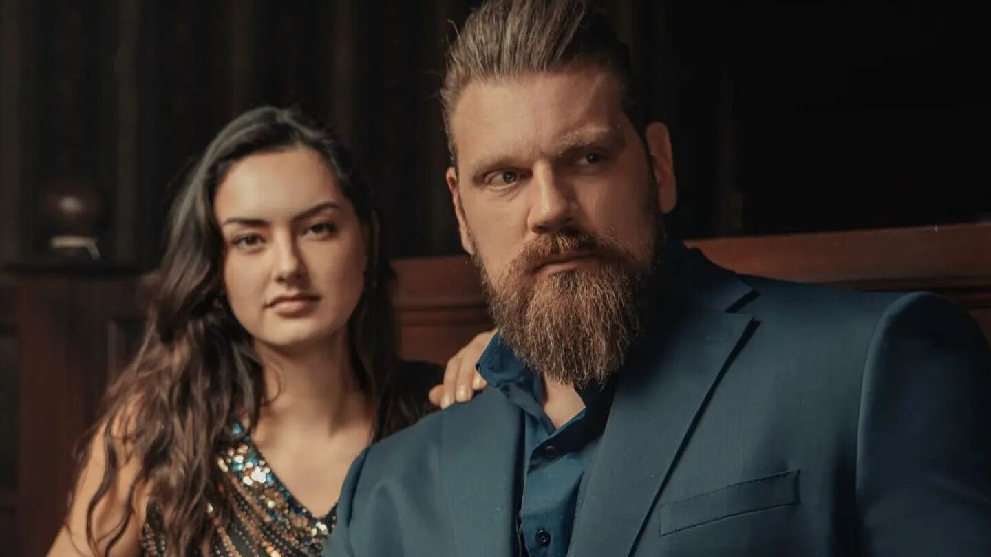 Foto's: dit is Desiree Stuijt, de vriendin van The Dutch Giant