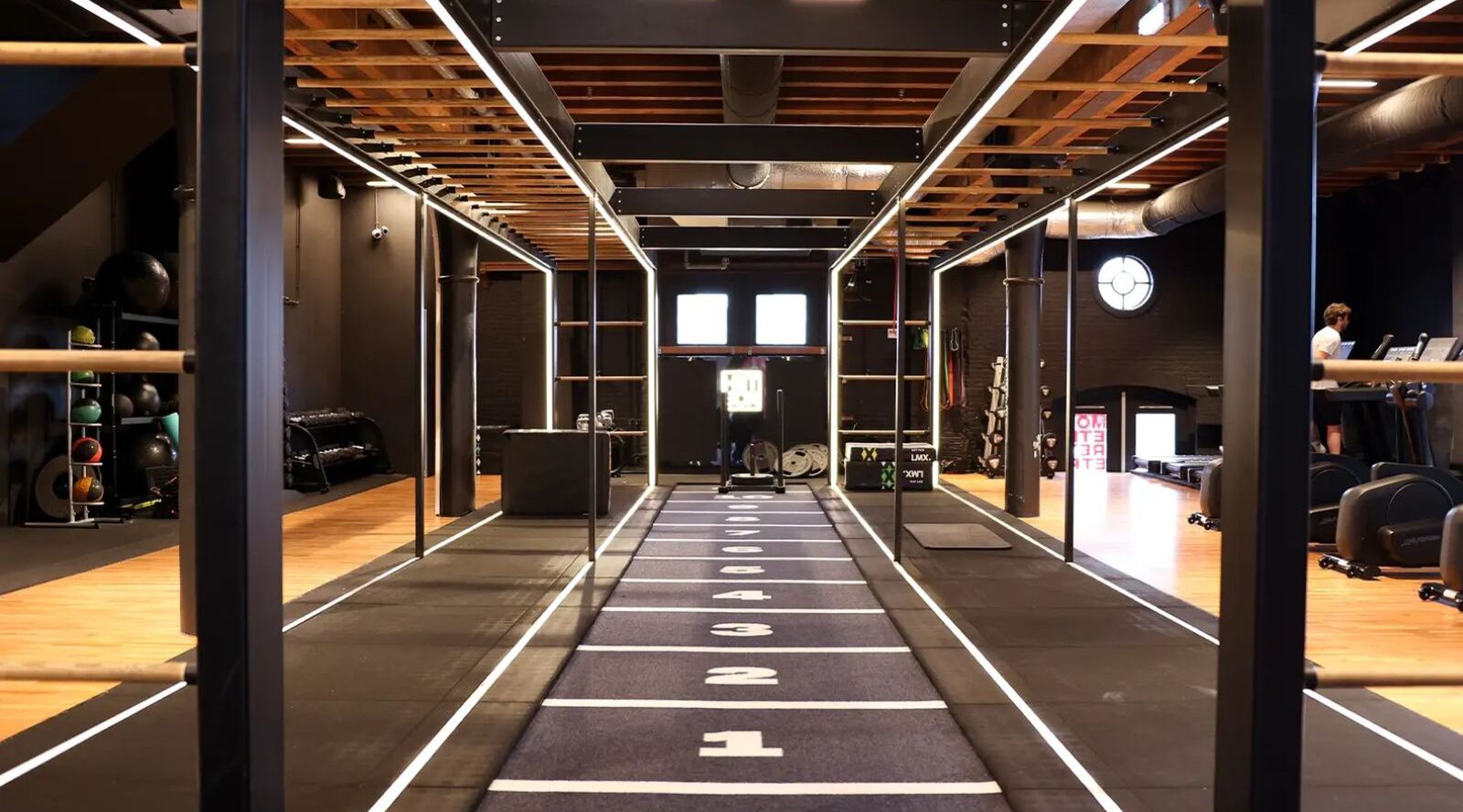 Bij deze zéér luxe sportschool betaal je slechts € 12,- per maand
