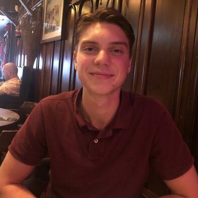 Het verhaal van András Arató, bekend als 'Hide the Pain Harold'