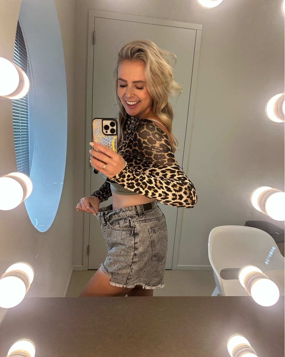 Monique Smit in bikini op Instagram na 9 kg afgevallen te zijn (foto)