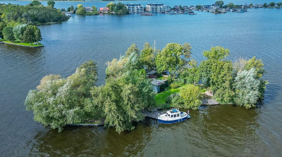 Uniek op Funda: privé-eiland in Nederland te koop | MAN MAN